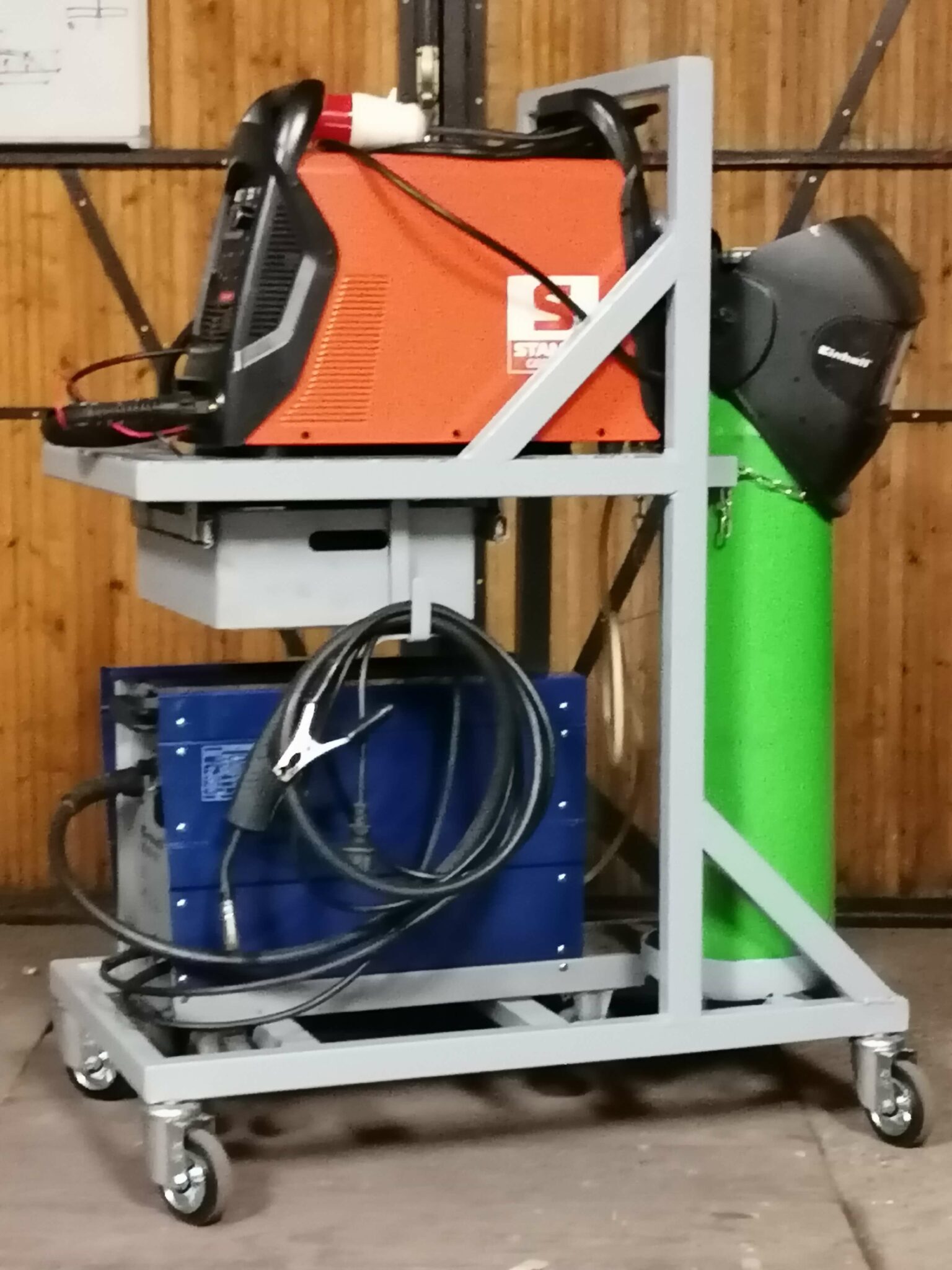 EISEN STARK erleichtert die Arbeit: Schweißwagen für Geräte - Eisen Stark